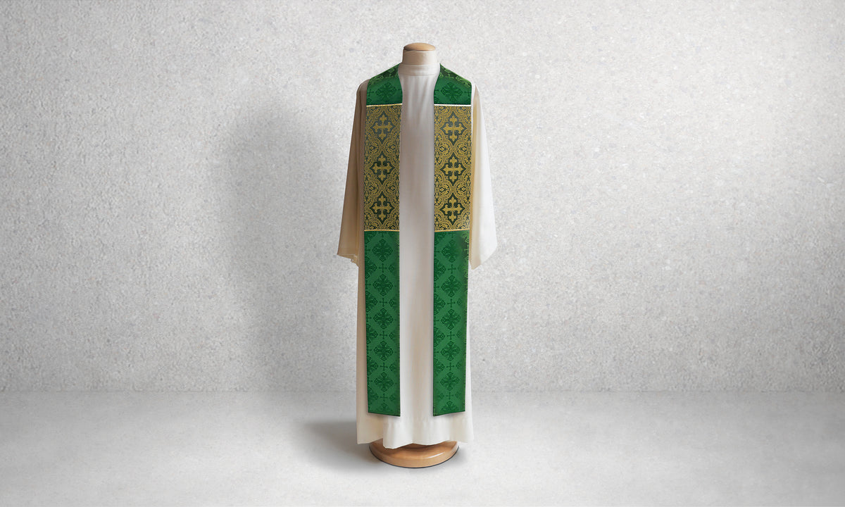 Classic Francis Stole in Lucia Green – Maison Bouvrier